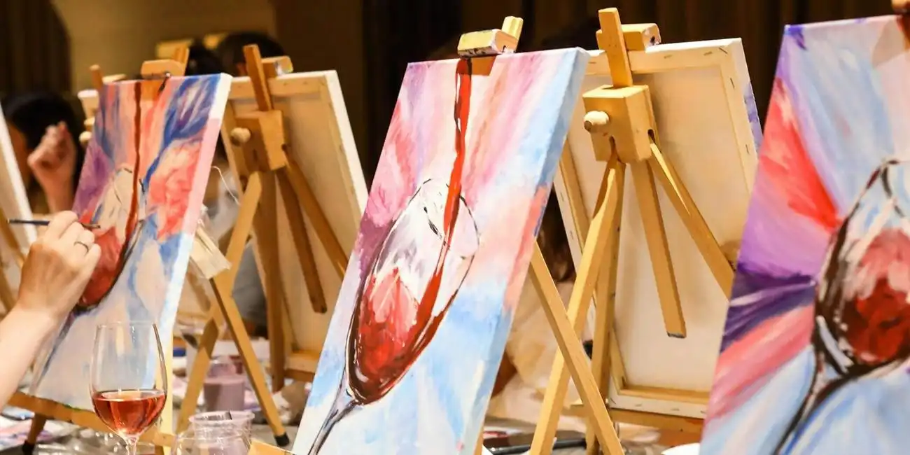 Seville: Wine Gogh Glow Academy Guided Painting & Wine Workshop ...